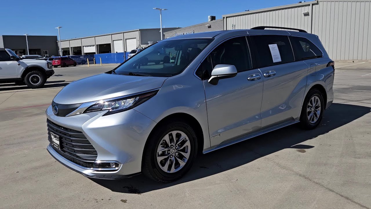 2021 Toyota Sienna XLE Sulphur Springs, Mount Pleasant, Greenville ...