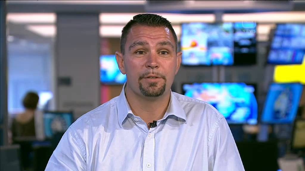 Living without cash for a month – Jeremy Donovan’s experiment - YouTube