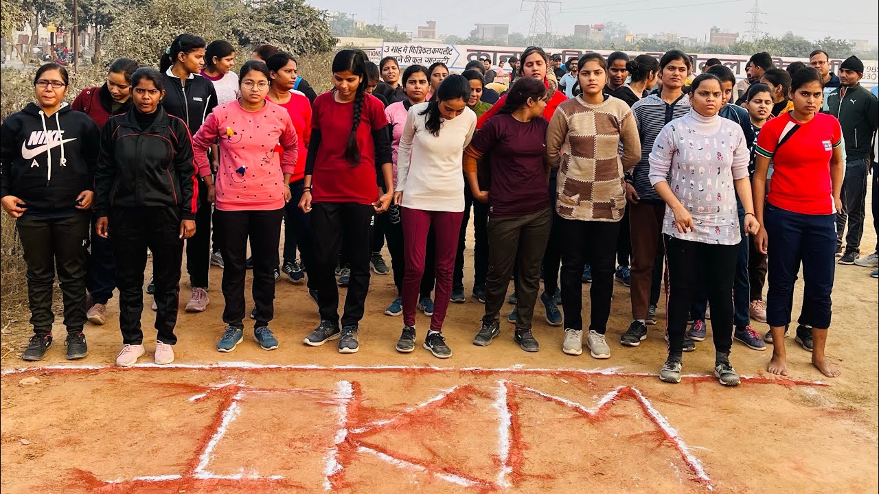 Railway Group-D 1km Girls Running ||ऐसे ही हो रहा PET TEST!!!# ...