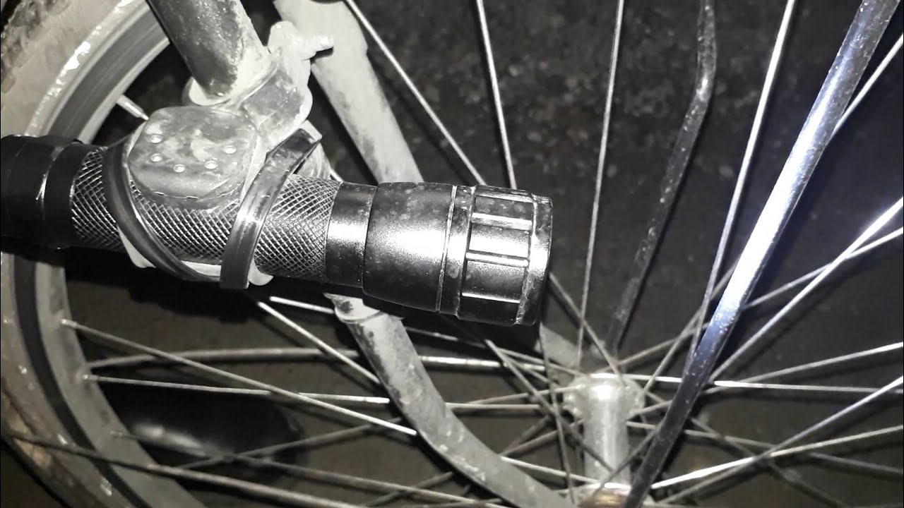 Asaklitt bicycle light with high, middle and low brightness. Cykellyse ...
