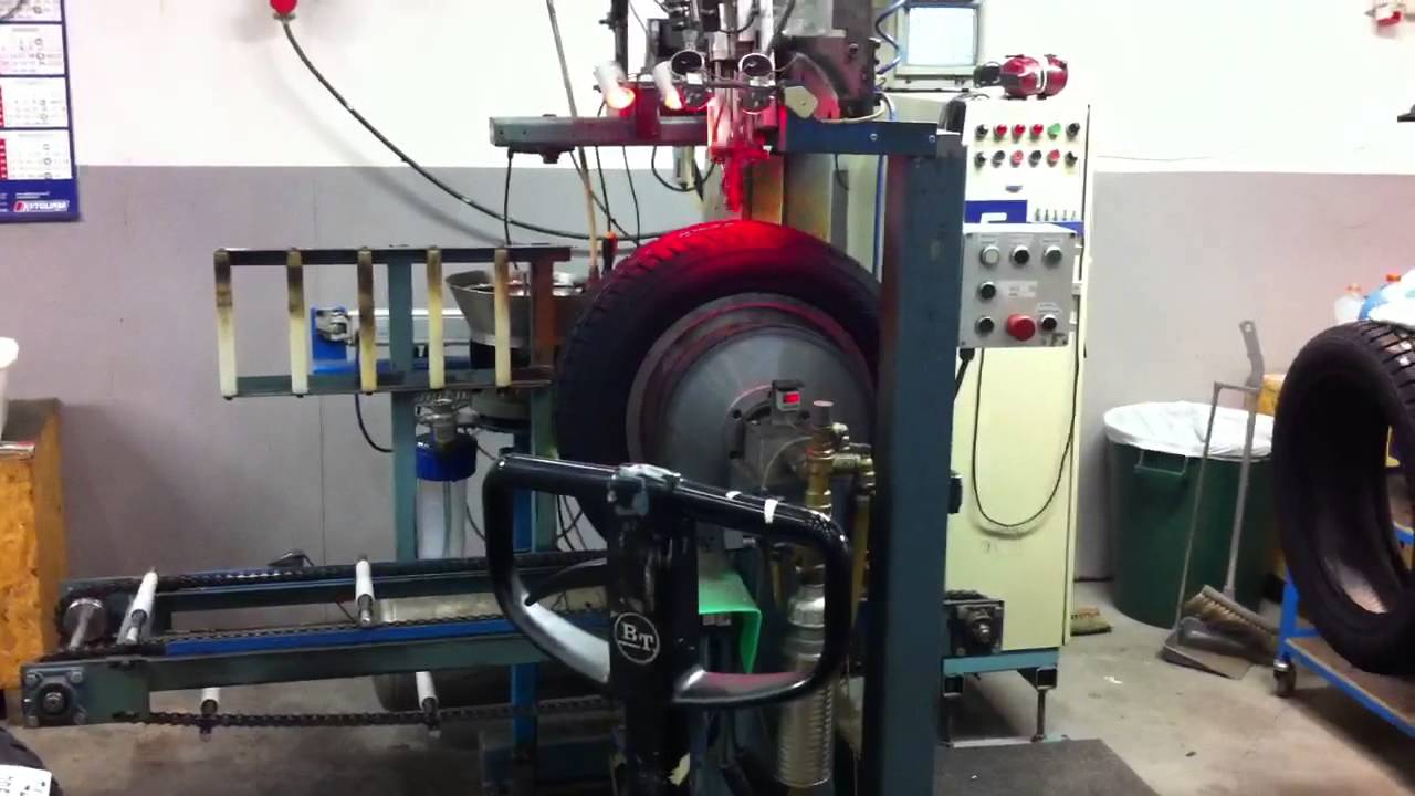 Studding those Hakkas - YouTube