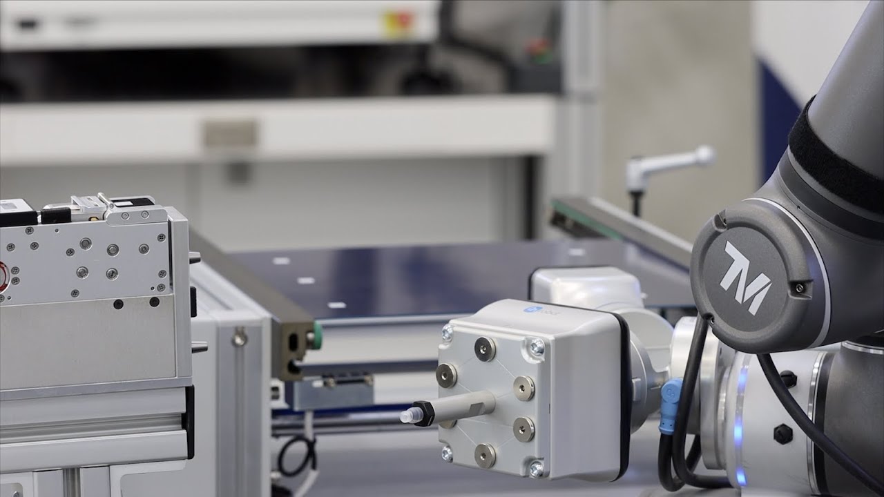 LABEL PLACEMENT WITH COBOT! - by PROMATION USA (LEARN, EDUCATE, GROW ...