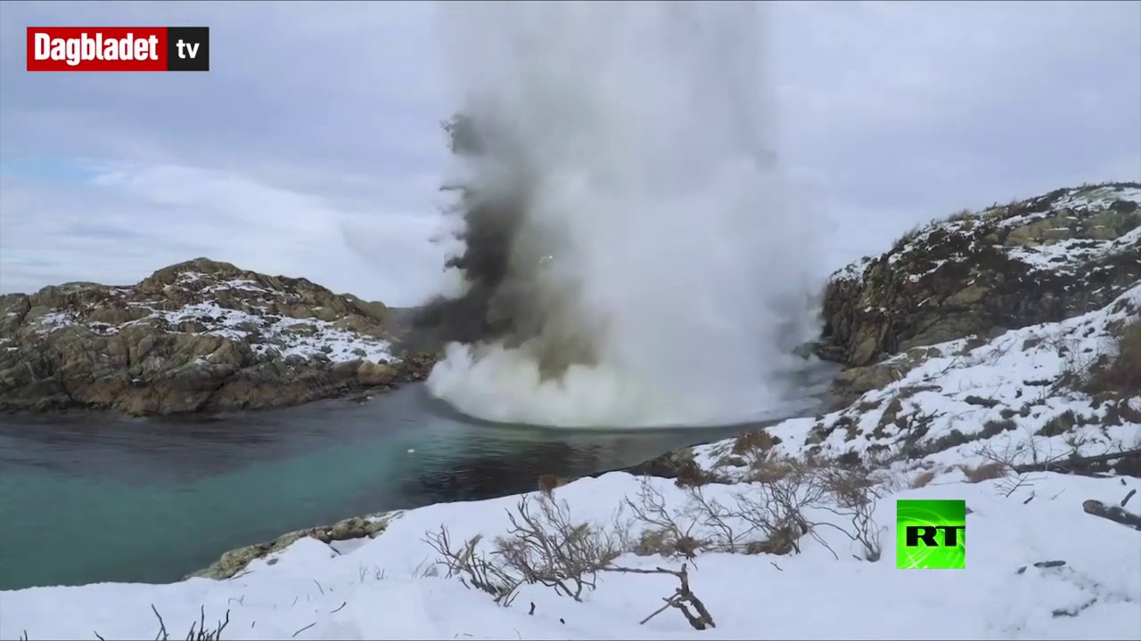 Watch NATO's torpedo explosion near Russian territorial waters - YouTube