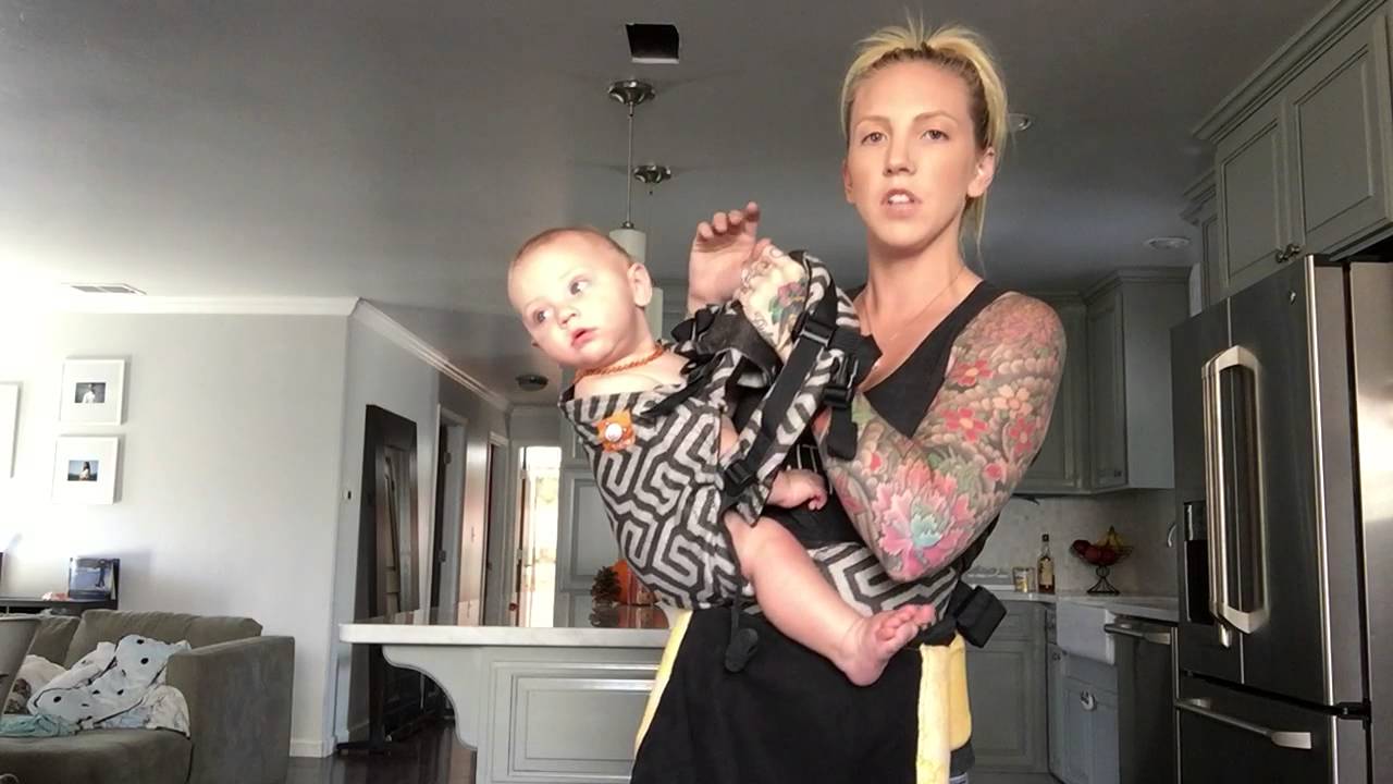 Tandem wearing with two Tulas - YouTube