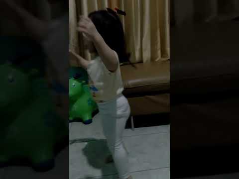 Liany baby shark dance