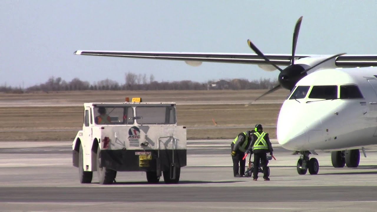 Saskatoon John G Diefenbaker International Airport (YXE/CYXE) Terminal ...