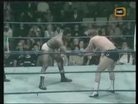 Tom Tyrone vs Caswell Martin pt1 - YouTube