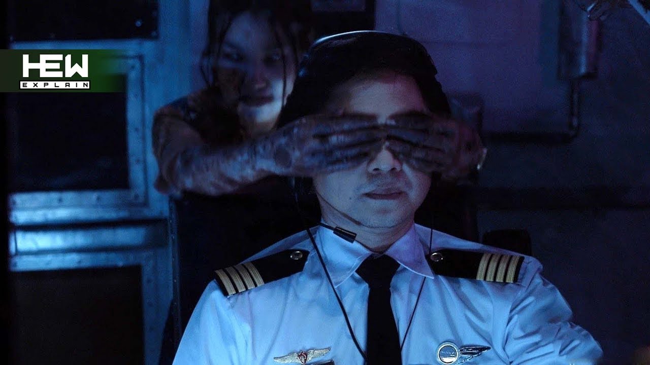 407 Dark Flight (2012) Movie Explained in Hindi Summarized - YouTube