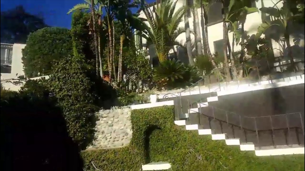 WHITLEY HEIGHTS Walk To Inside HOLLYWOOD BOWL - YouTube