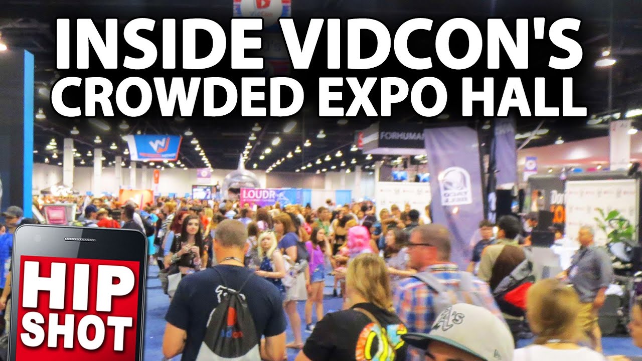 Inside VidCon's Crowded Expo Hall - YouTube