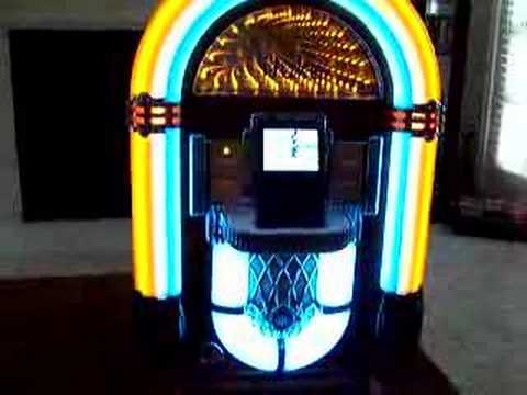 My Crosley CR17 iJuke - YouTube