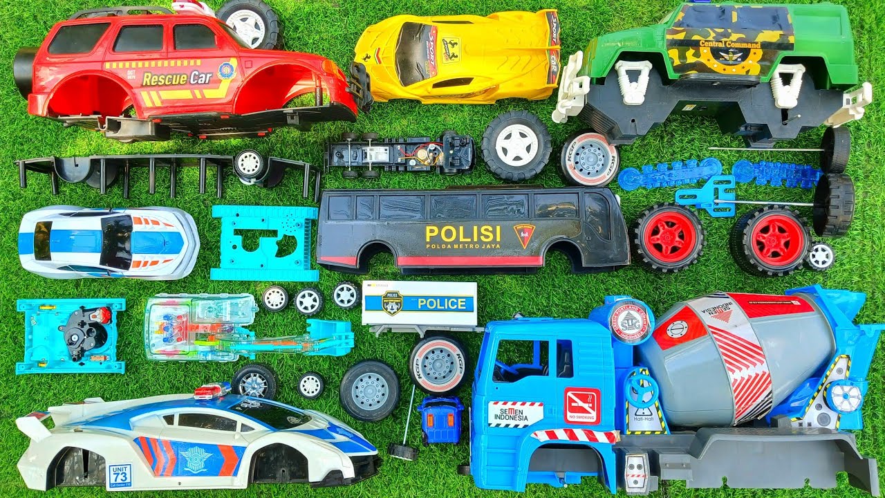 Mencari & Merakit Mainan Rusak, Mobil Konstruksi, Truk Molen Besar, Bus ...