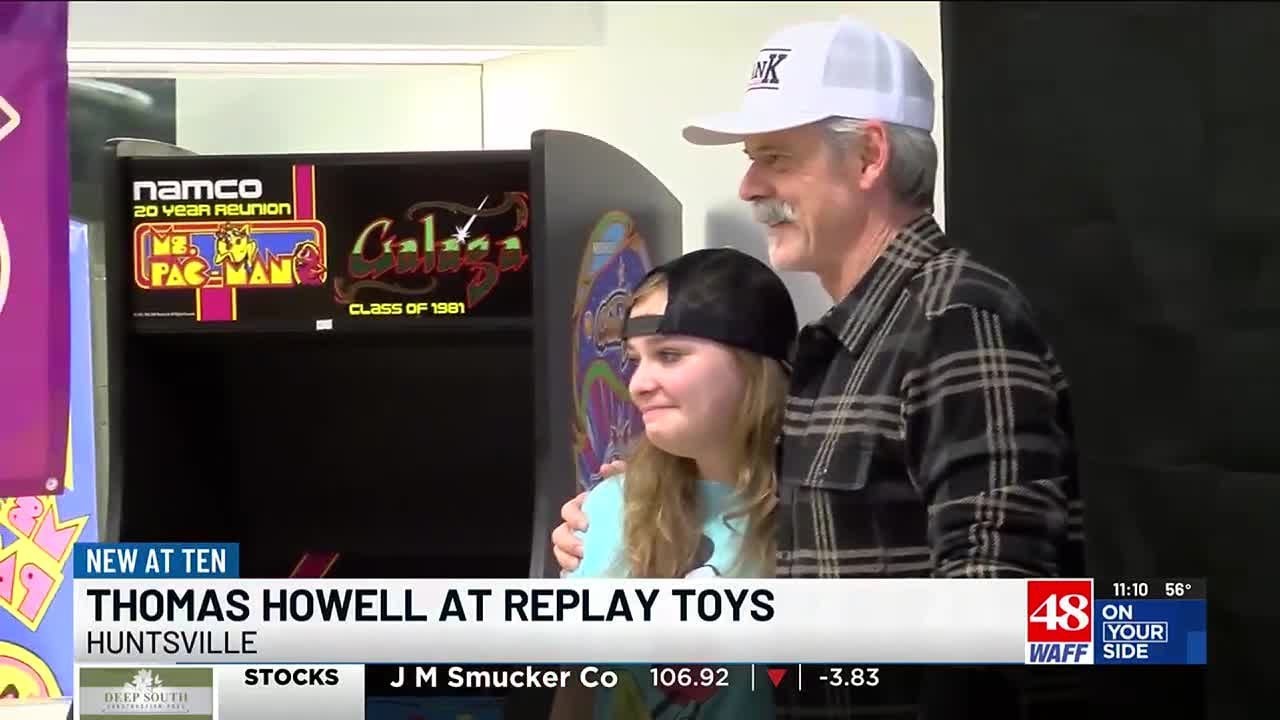 Actor C. Thomas Howell makes appearance in Huntsville - YouTube