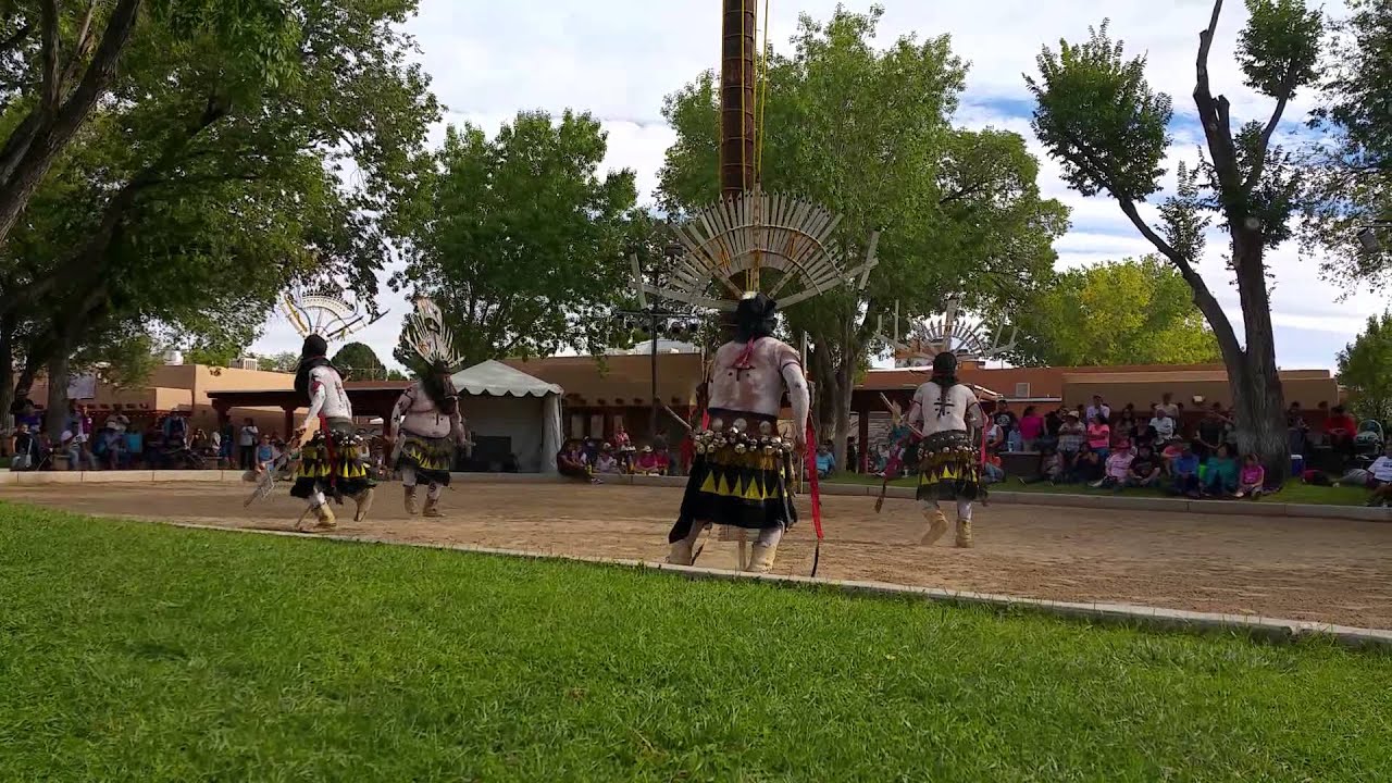 Crown Dancers - YouTube