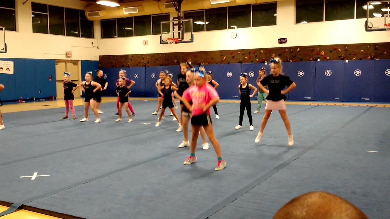 Bath Junior Cheerleaders Show Off Night - YouTube
