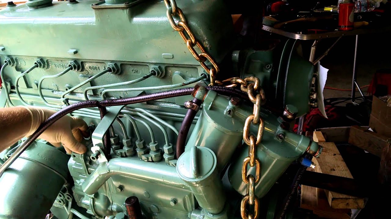 Unimog OM352 cold start - YouTube