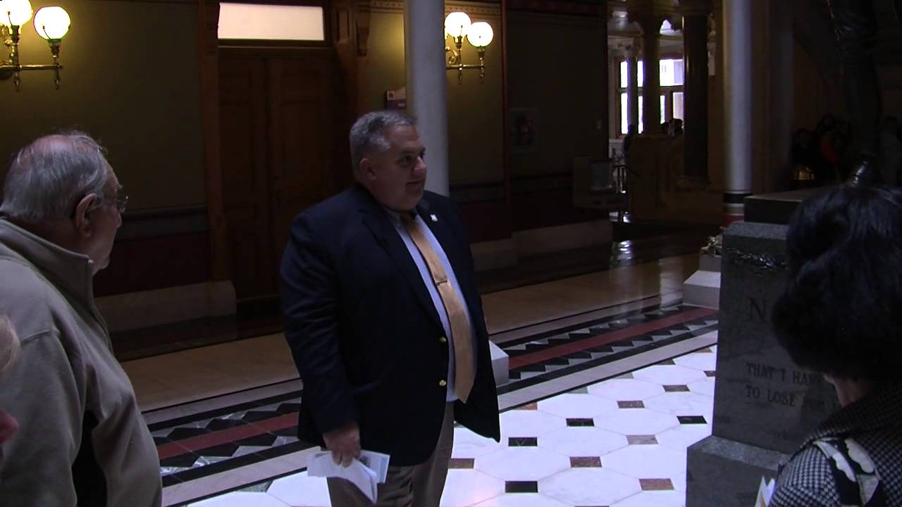 Rep. Eric Berthel hosts tour of Connecticut State Capitol - YouTube