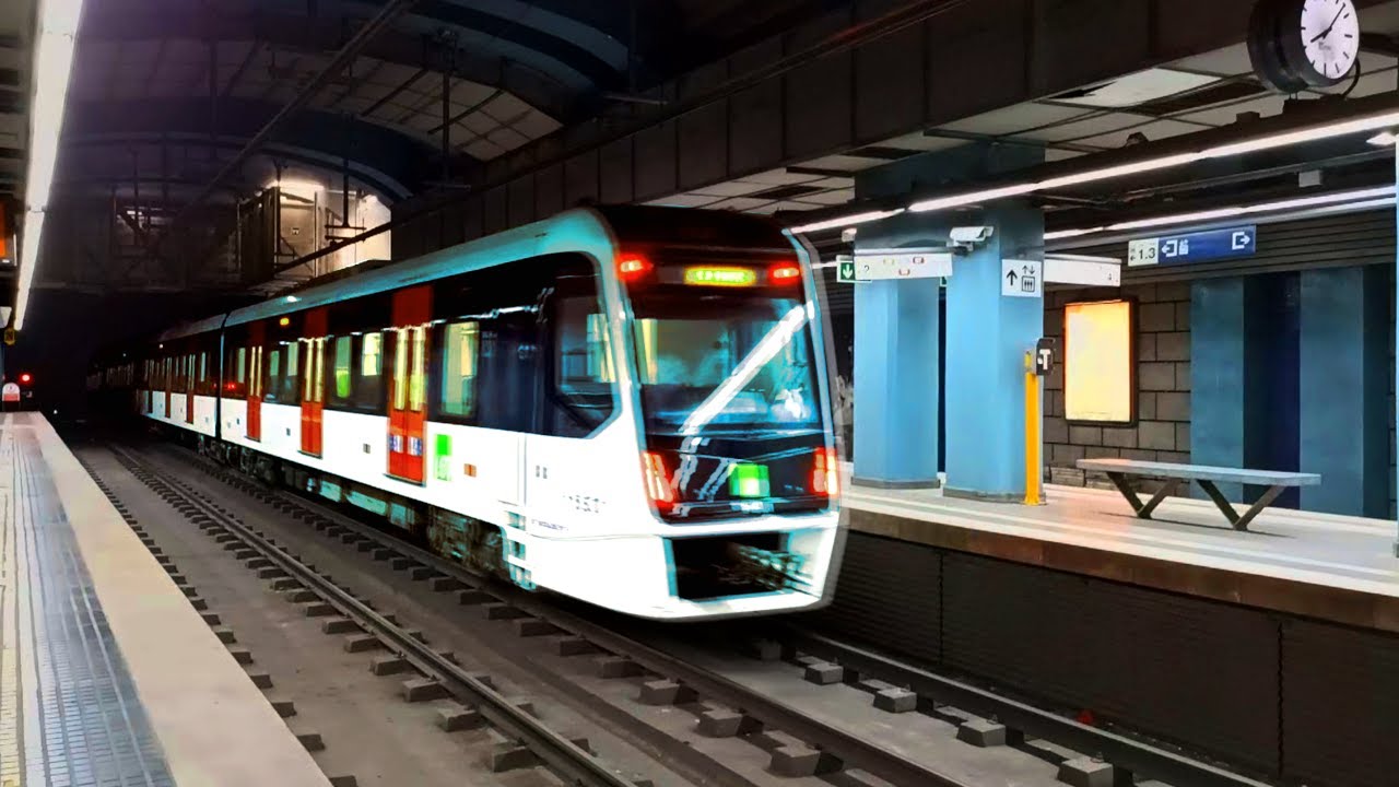 🚊 FGC 115 saliendo de GRÀCIA (Barcelona) - YouTube