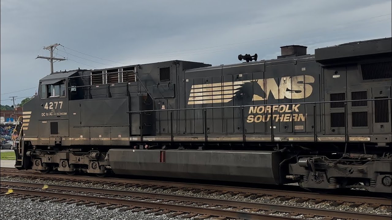 NS 4277 (DC-AC AC44C6M) leads NS 29C. - YouTube
