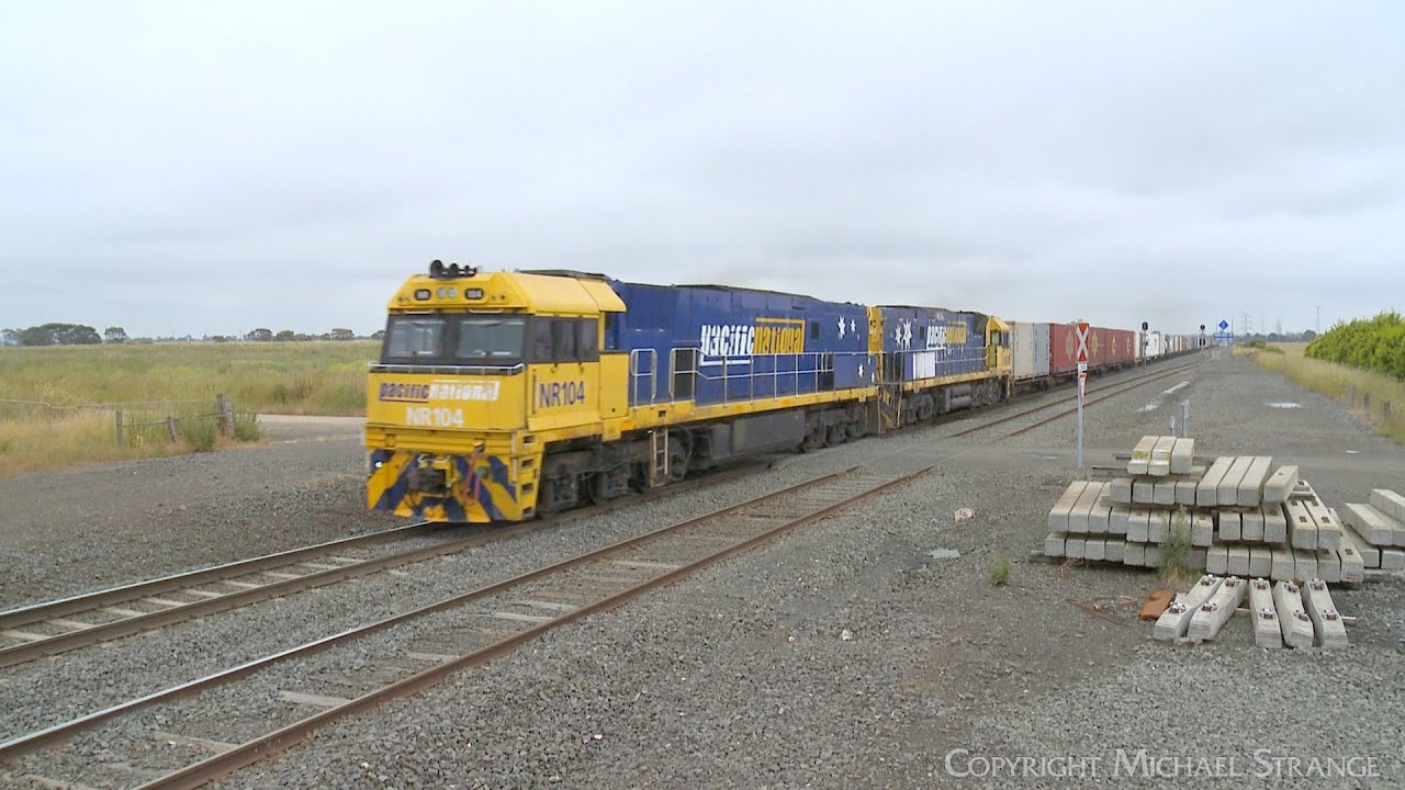 5AM5 Pacific National Intermodal Container Freight Train (23/12/2022 ...