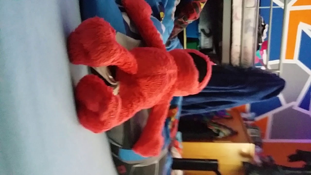 Elmo gets bored - YouTube