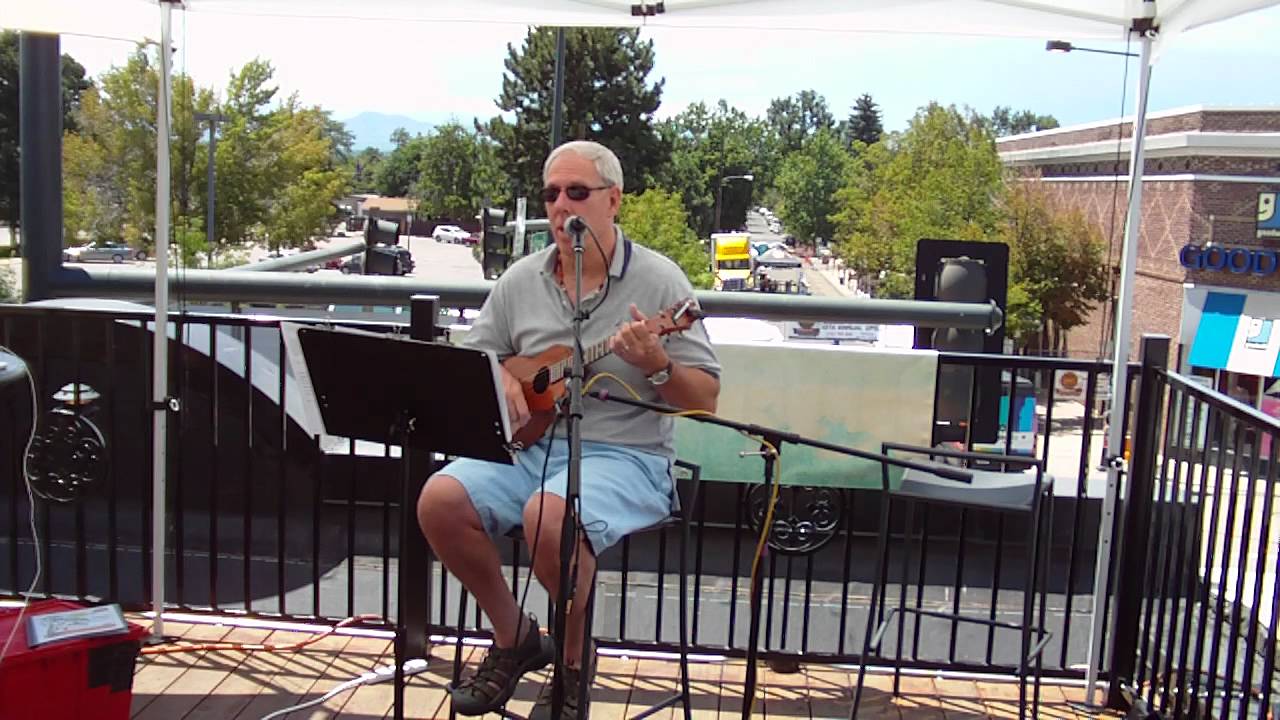 UMS Ukulele Open Stage & Jam MAH00525 - YouTube