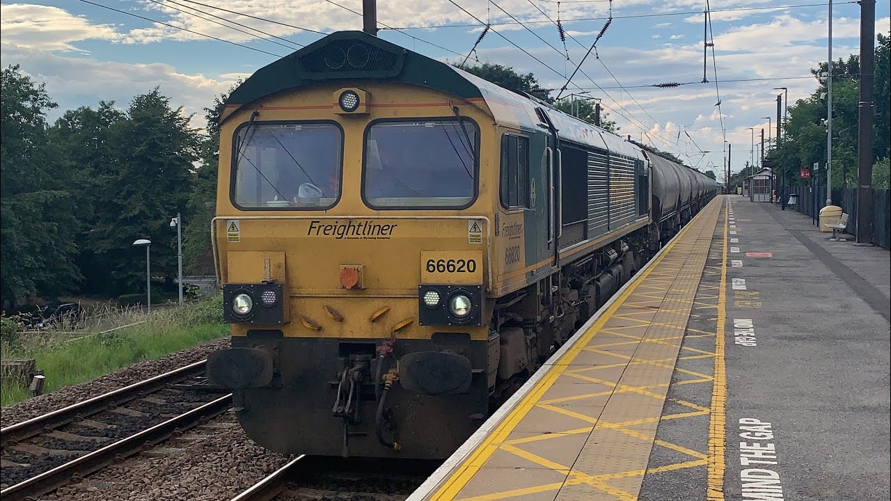 Class 66 66620 Passing Northallerton - YouTube