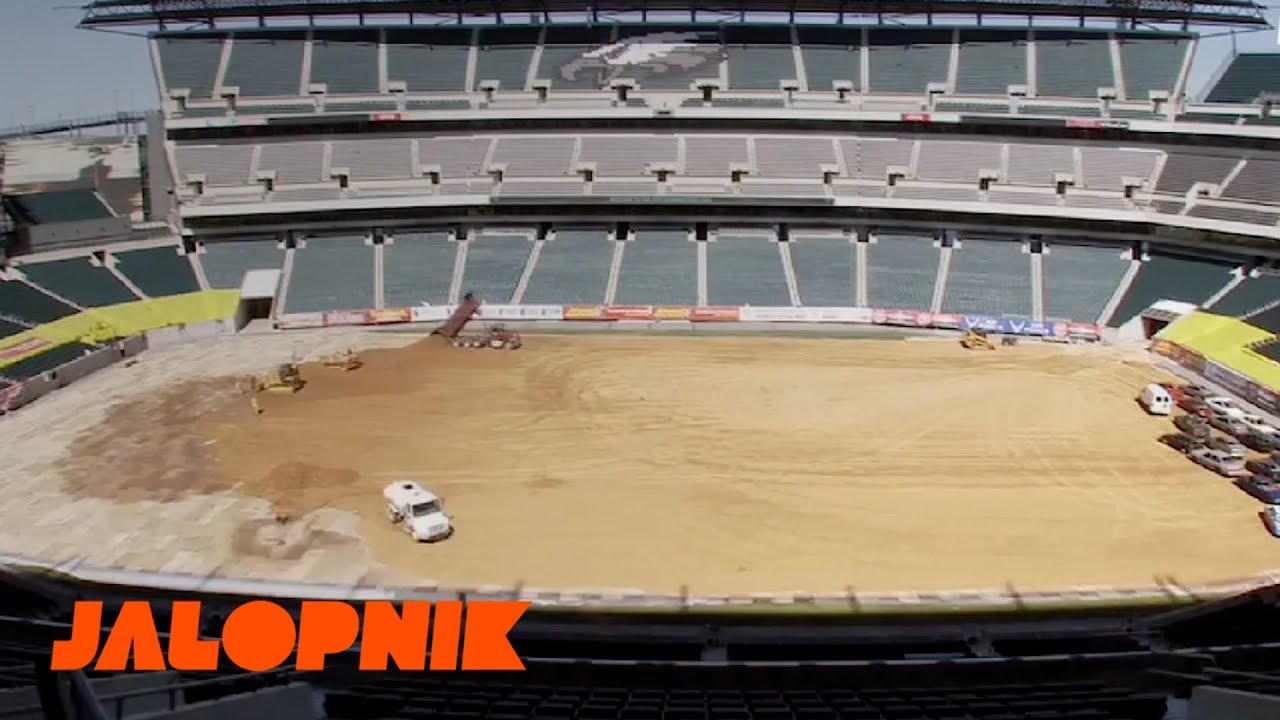 Philadelphia Eagles Stadium to Monster Jam Field Time Lapse - YouTube