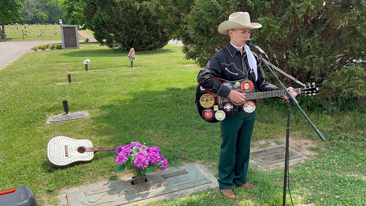 Lefty Frizzell - HONKY TONK STARDUST COWBOY (Grave tribute) - YouTube Music