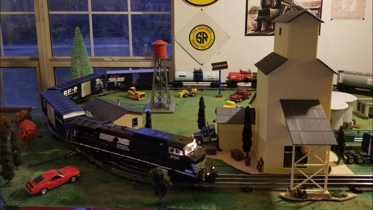 O Scale HI-RAIL 4 by 6ft Layout! How to clean your Fan Driven Smoke ...