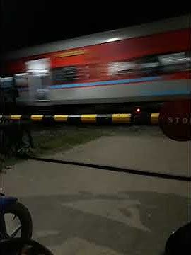 # Howrah to Jabalpur || superfast Train go Jabalpur Station # plz Subscribe dosto # - YouTube