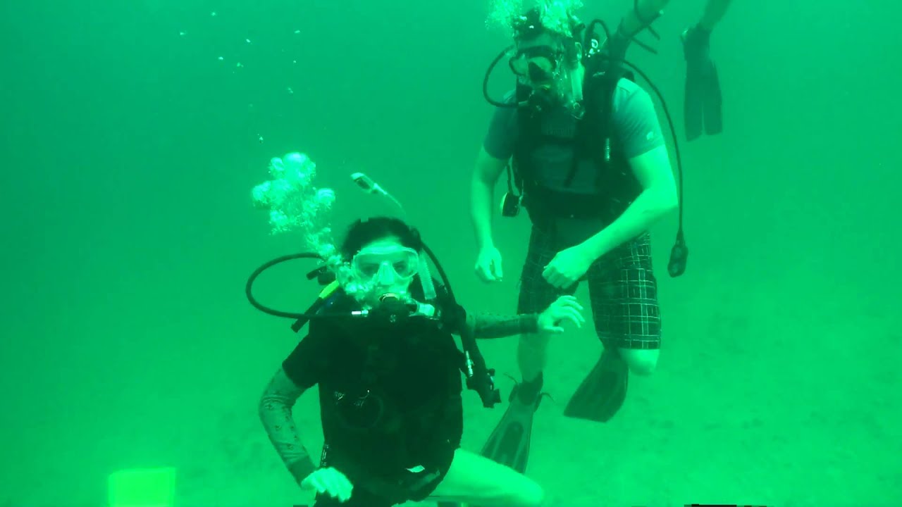 Ryan and Tina SCUBA Diving - YouTube
