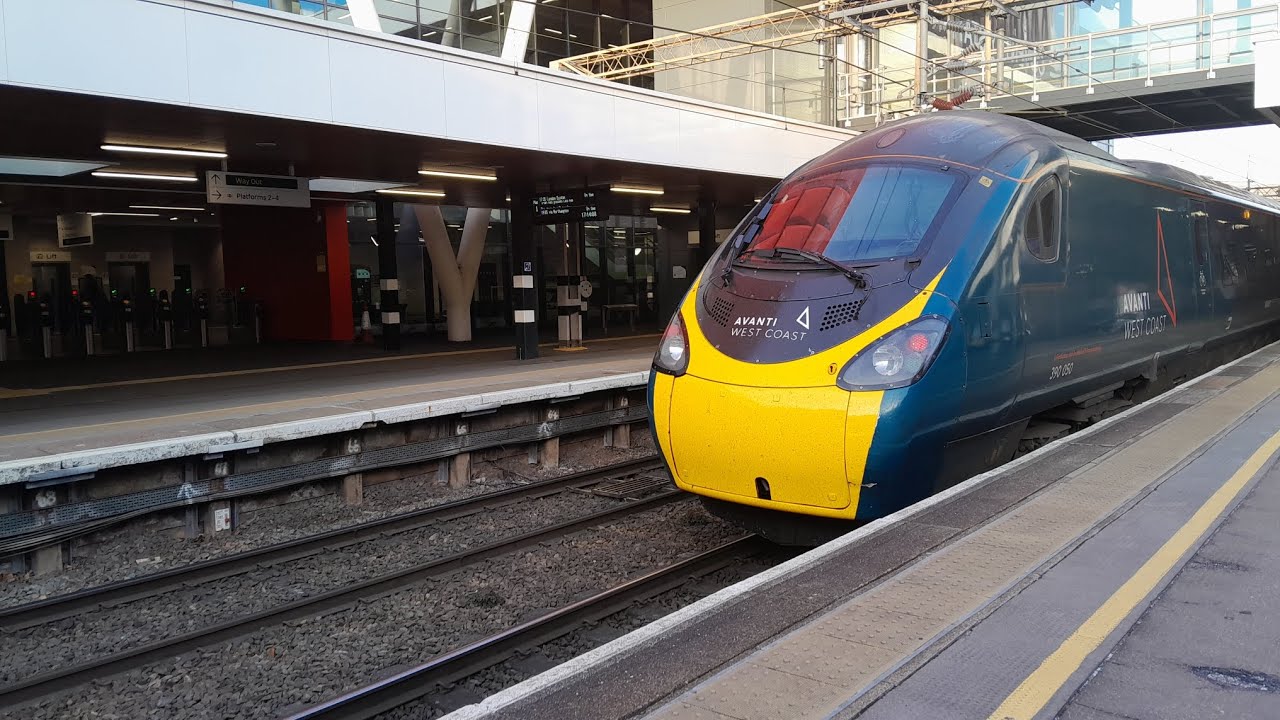 Trains at coventry railway station including horns 19.3.25 - YouTube