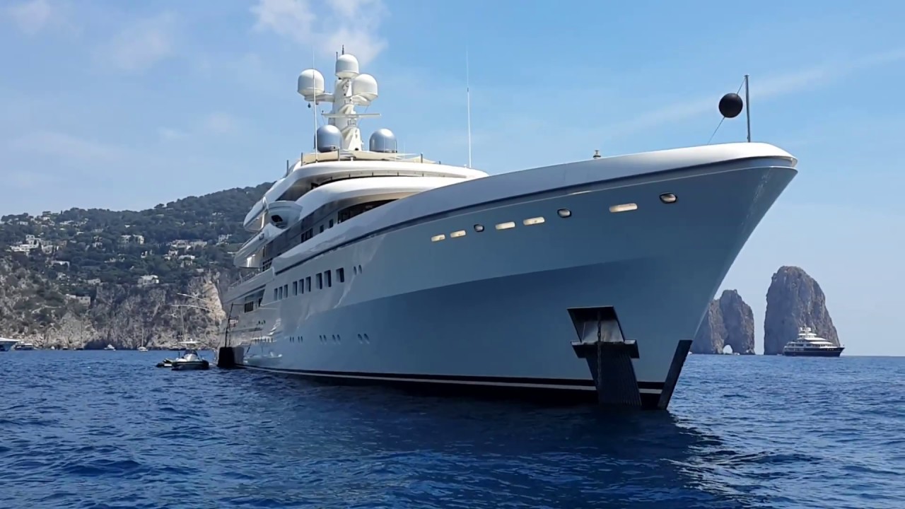 Sailing around yachts in Capri, Italy - YouTube