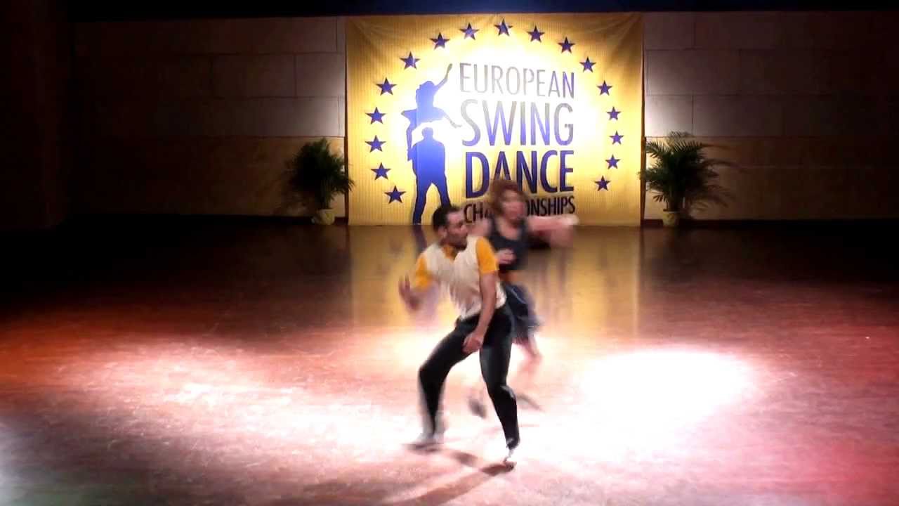 ESDC 2011 - LINDY HOP SHOWCASE (Max & Annie) - YouTube