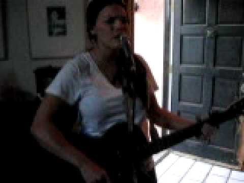 Juliana Bertucci- new song - YouTube