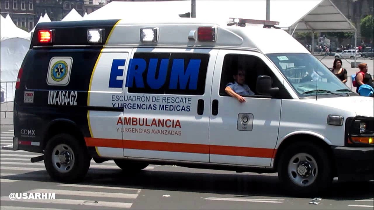 Ambulancia ERUM CDMX Respondiendo / Mexico City ERUM Ambulance ...