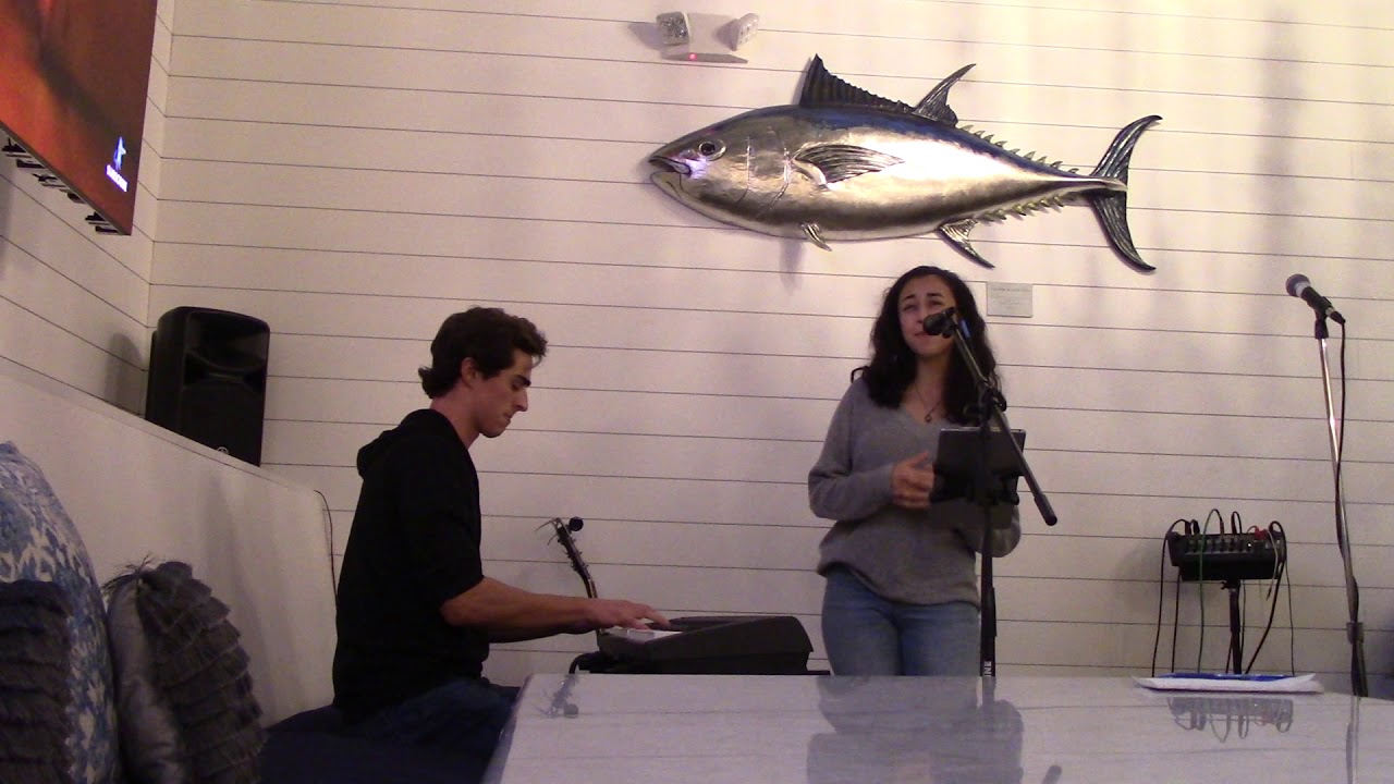 Kevin Cafferty plays original song “Dolly” with Isabella Diaz - YouTube