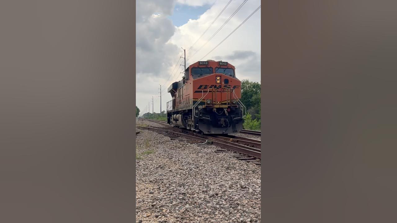 Spotted BNSF ES44AC 6043 heads to MP 70 to diverge to 2nd to pick a manifest near BNSF Casey ...
