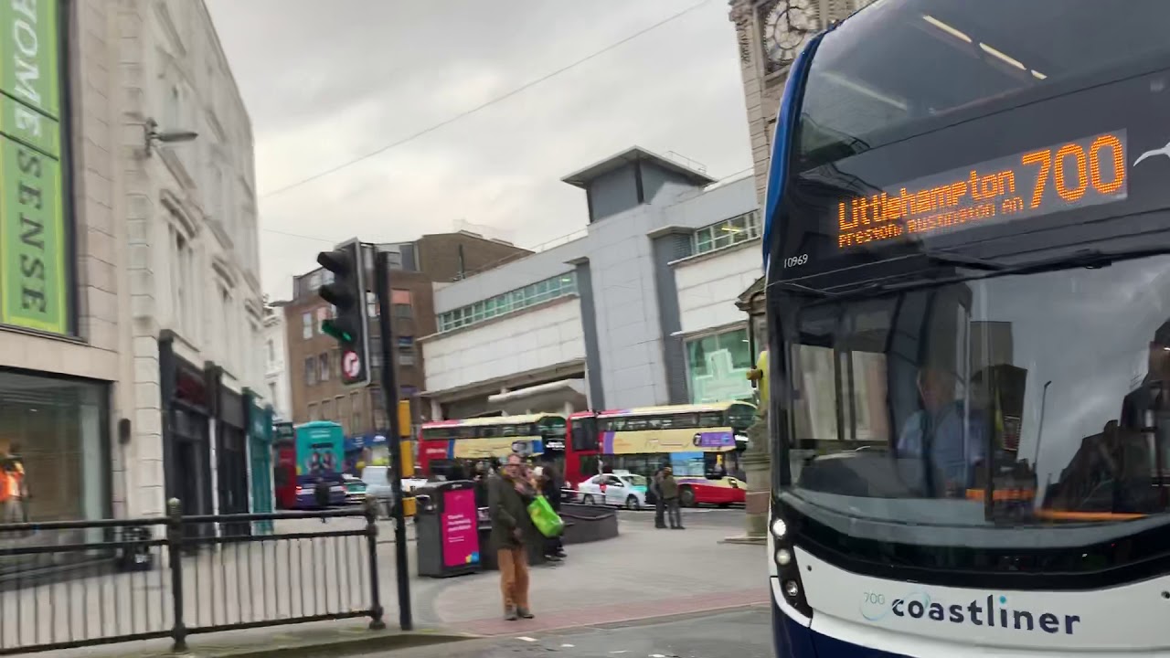 Stagecoach Bus Route 700 Arriving Into Churchill square Brighton - YouTube