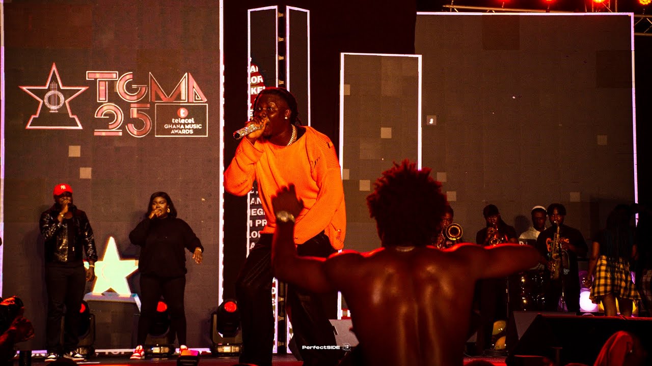 ACTIVATE - STONEBWOY FT DAVIDO FULL STAGE PERFORMANCE - YouTube