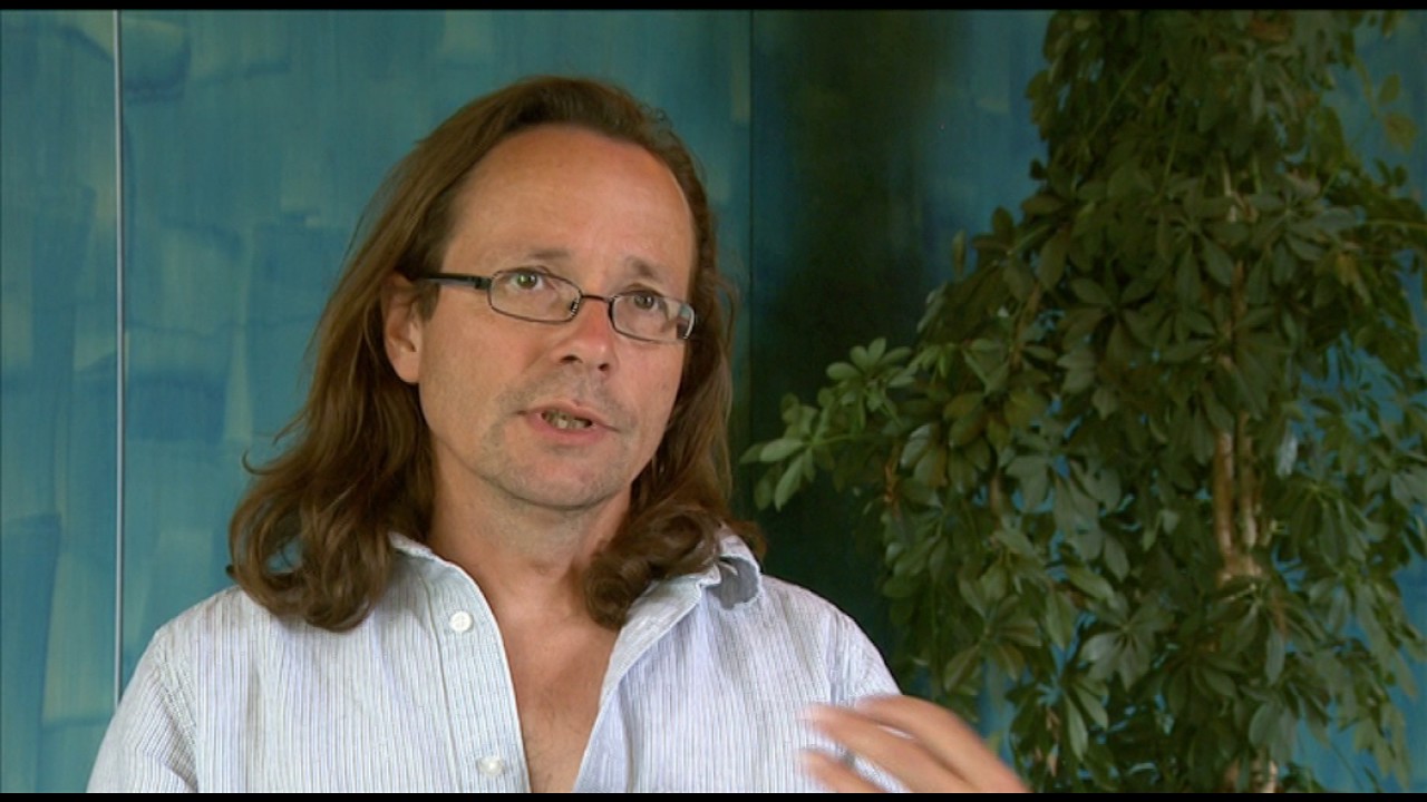 Brunnen ohne Wasser: Wie Adrian Bütikofer dies in der Installation ...