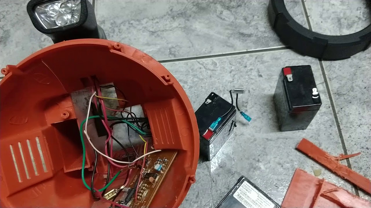 Black + Decker Refletor Celebrim Modelo BSL 189 - YouTube