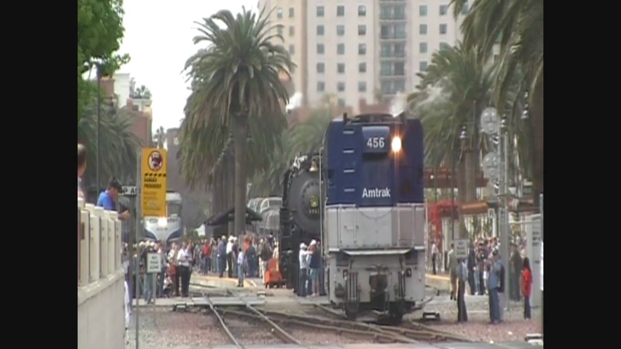 (HD) RARE Amtrak F59PHI 456 solo engine move in San Diego - YouTube