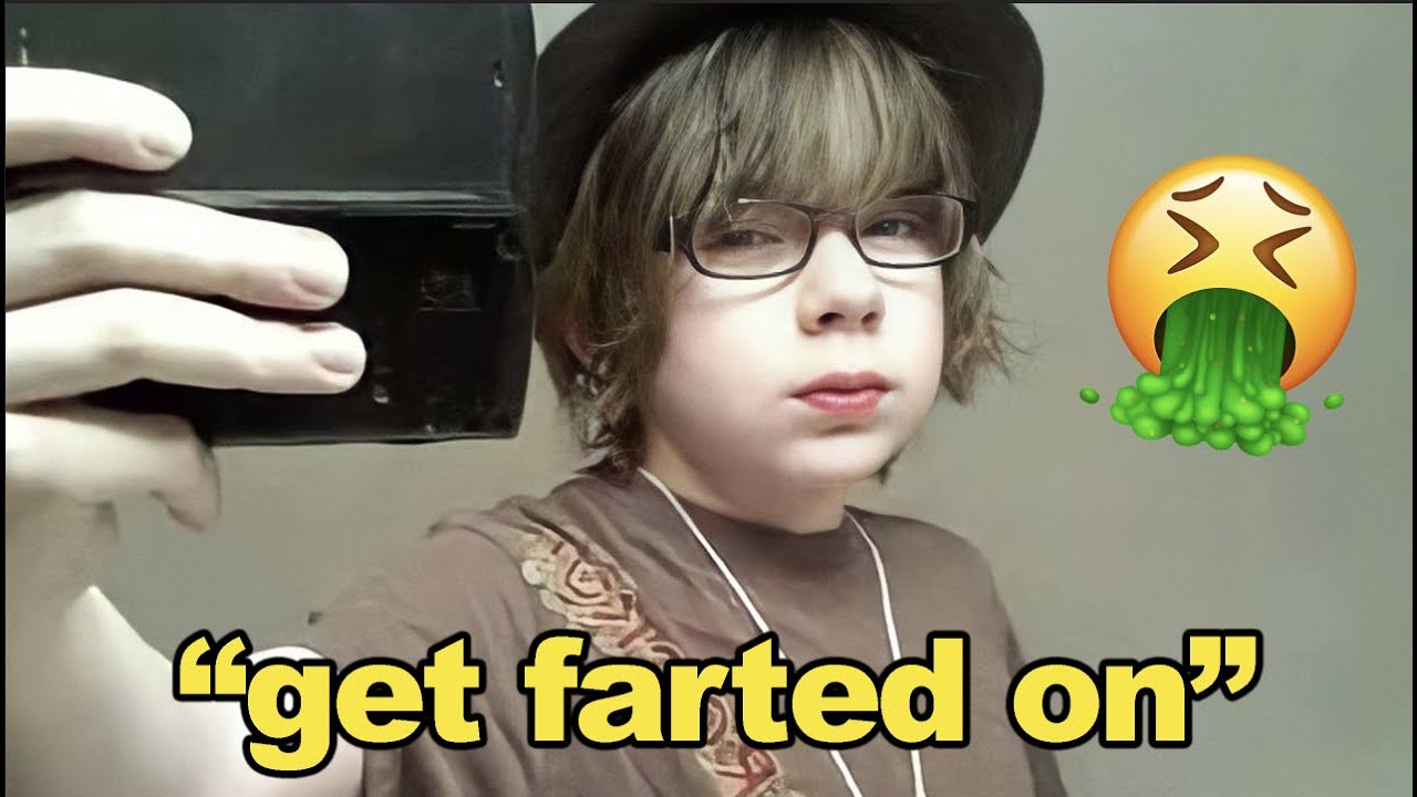minecraft kid FARTS in babysitter's eye... - YouTube