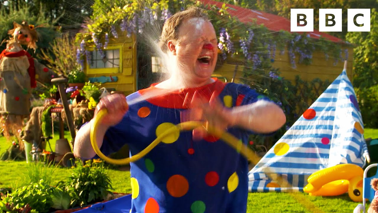 Mr Tumble Gets Splashed Compilation 💦 CBeebies Something Special | 15 ...