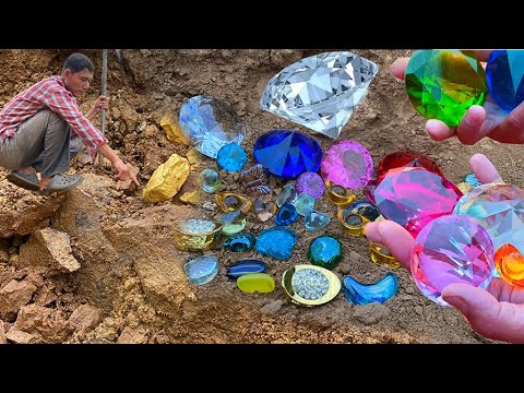 wow digging gold! I dug up some golden Diamond, and gems crystal ...