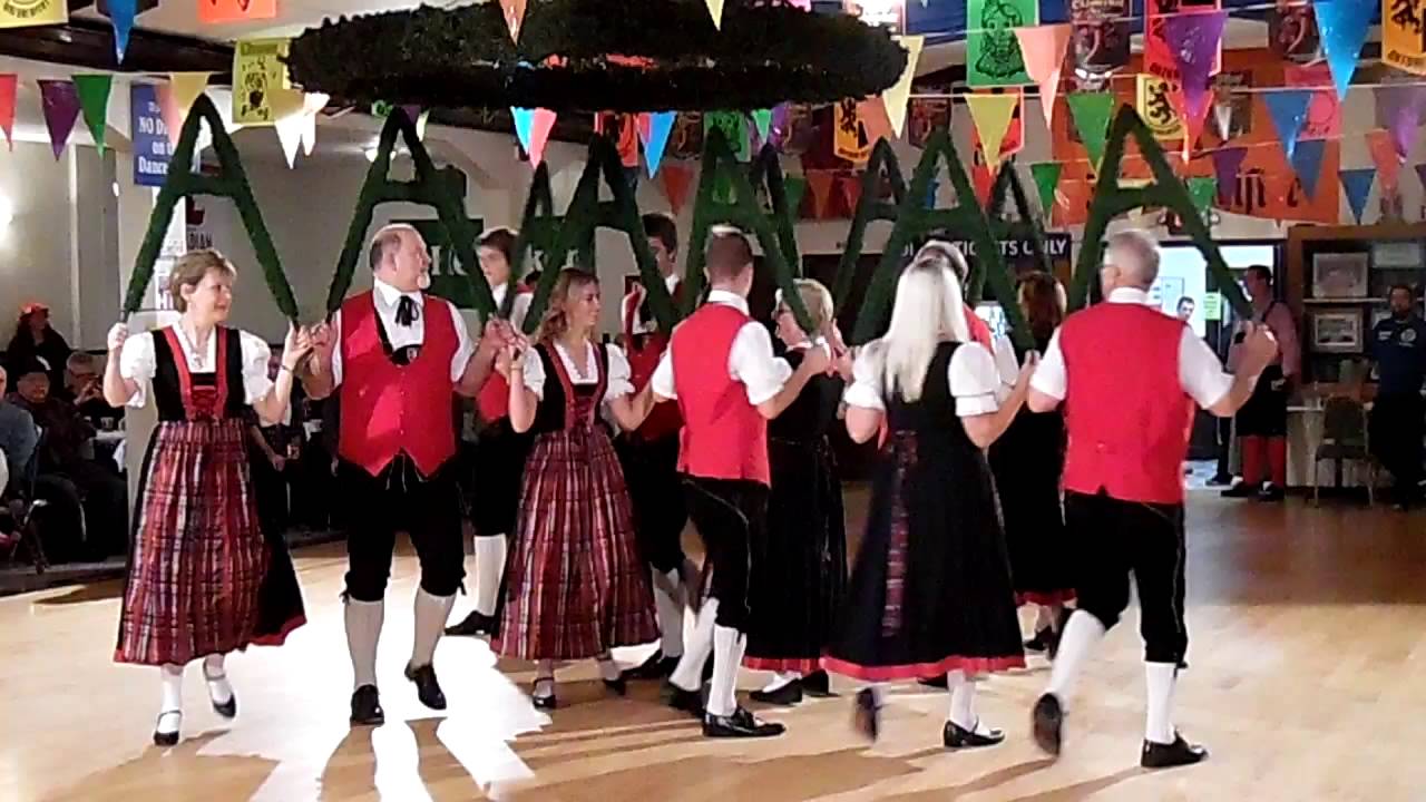 Alpine Club - Kitchener Waterloo Oktoberfest 2015 - German Dancers ...