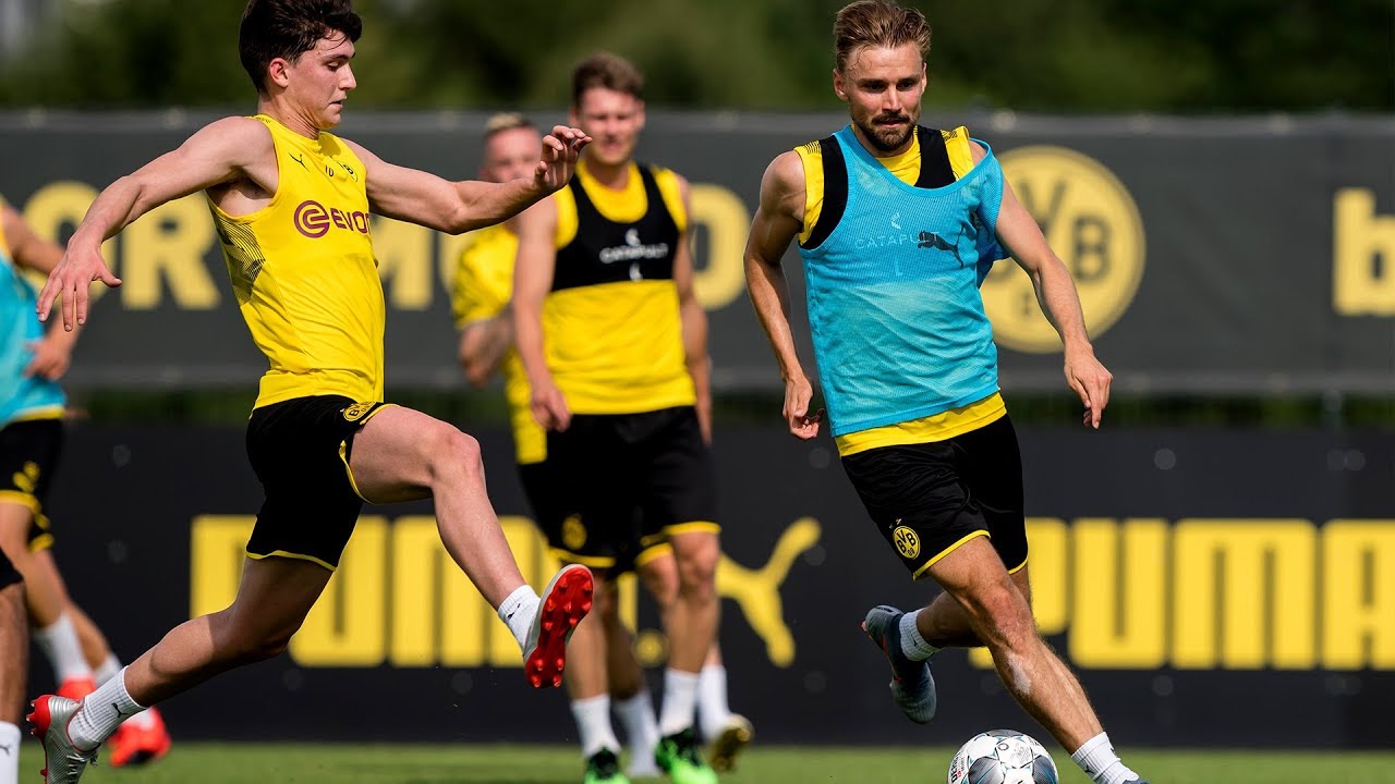 BVB is back on the pitch! | Training session at the Start of the New ...