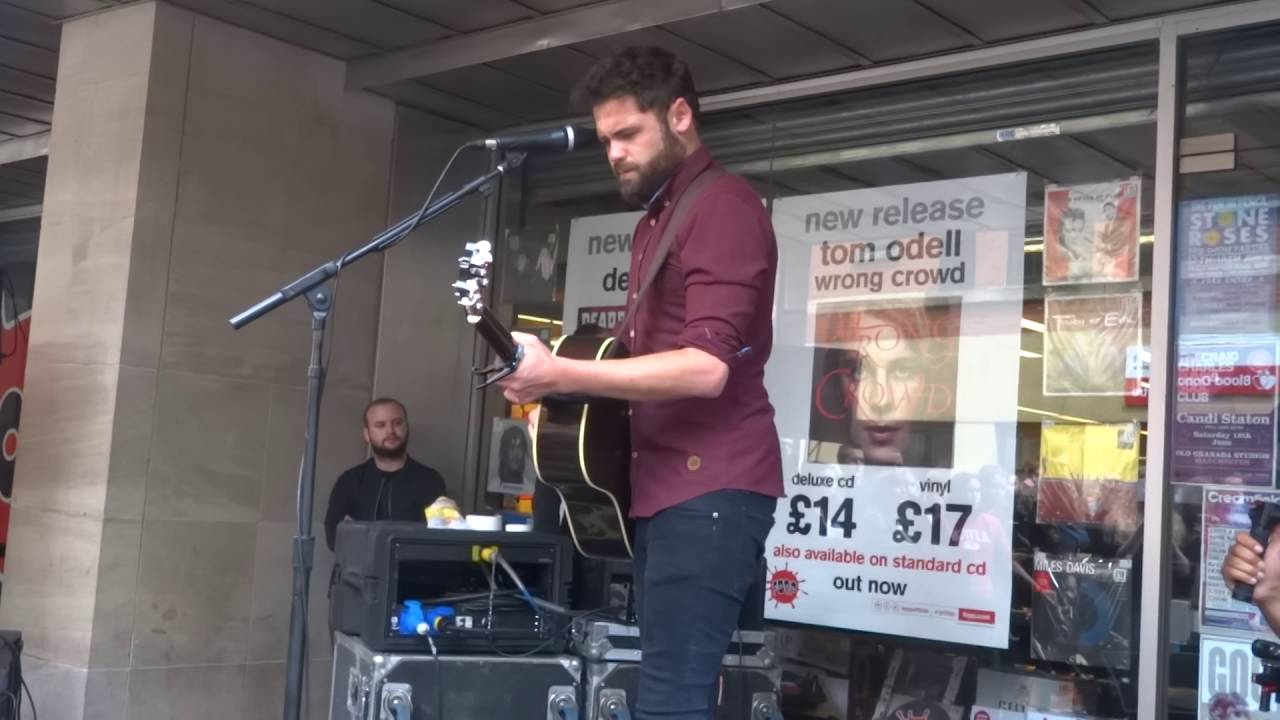 Passenger - David - Busking - Manchester - YouTube